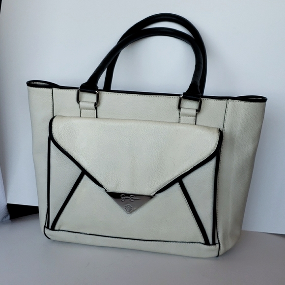 Jessica Simpson | Bags | Nwot Jessica Simpson Butter Tan Shoulder Tote ...